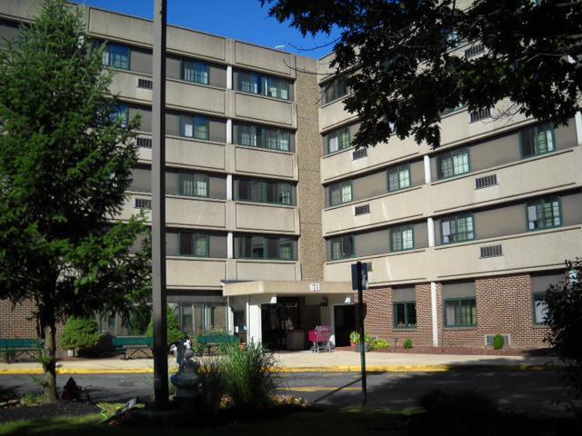 Lindenwold Tower Apartments - VOANS